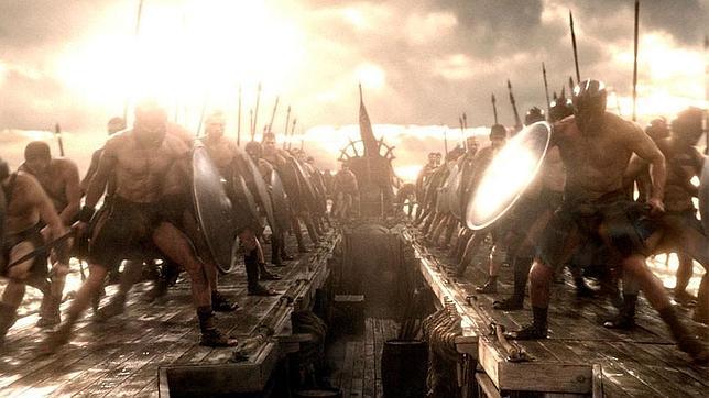 Los soldados de «300: el origen de un imperio» revelan sus músculos