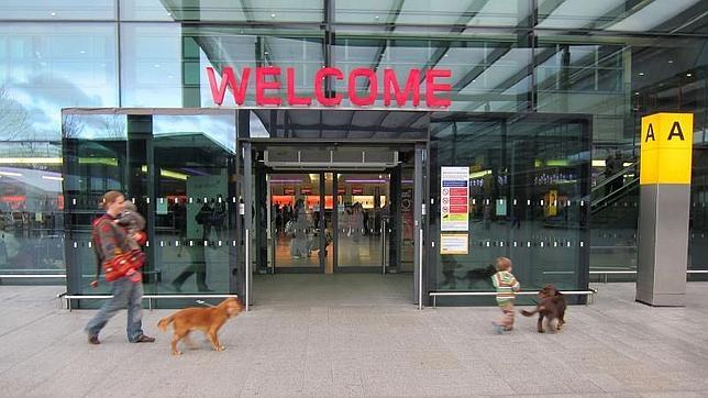 Ferrovial vende el 8,65% del aeropuerto de Heathrow por 463 millones de ...