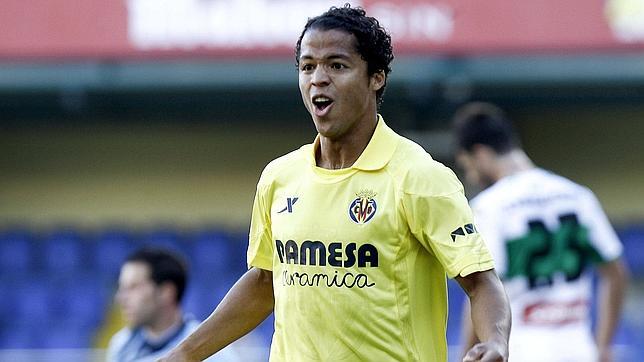 Giovani regresa a sus orígenes