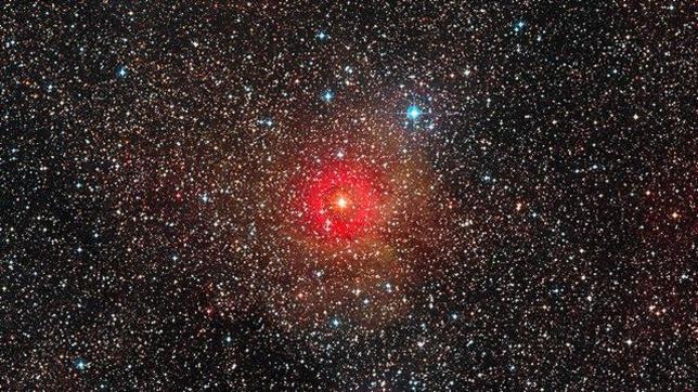 Una estrella amarilla gigante que mide 1.300 veces el diámetro del Sol