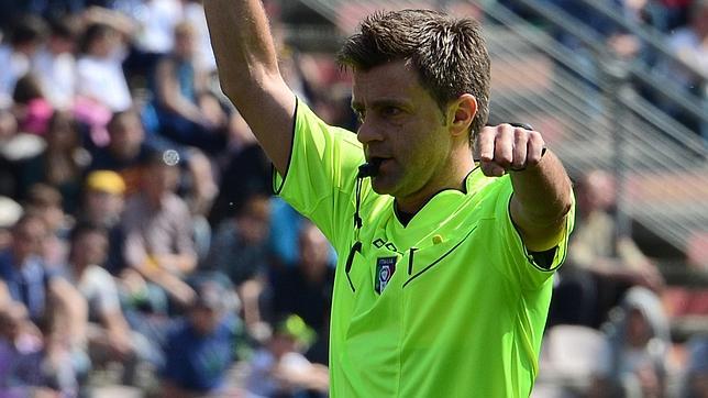 Rizzoli: el árbitro que preguntó al delantero si había sido penalti