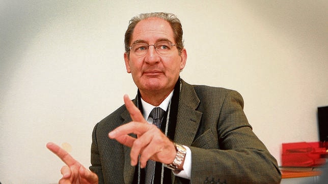 El capote de Brian Currin a ETA