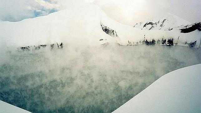 Los lagos en cráteres volcánicos más asombrosos del mundo