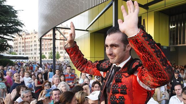 El Fandi y una corrida de fábula de Capea