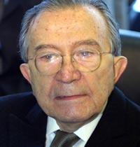 Andreotti absuelto de supuestos vínculos con la mafia