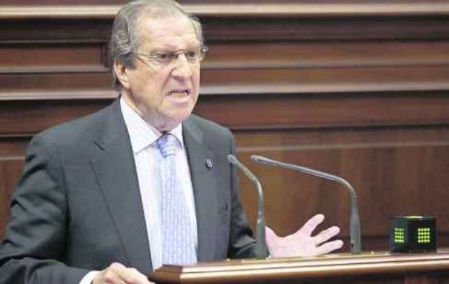 PSOE, CC y PP evalúan mañana la renovación de Manuel Alcaide