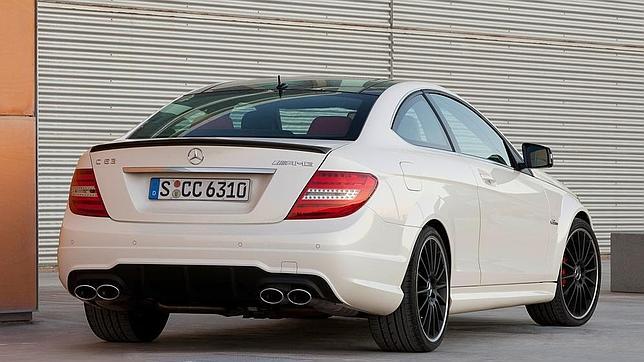Mercedes-Benz C 63 AMG Cupé, lobo con piel de cordero