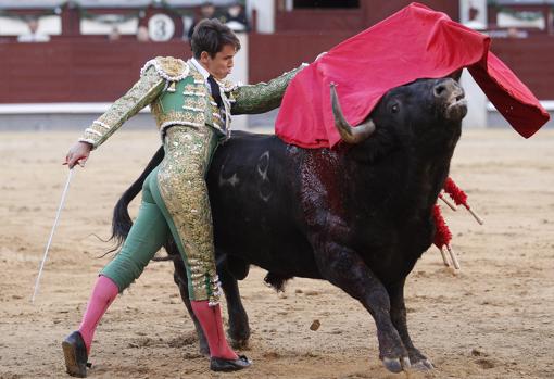 Feliz debut de Pablo Mora y Francisco de Manuel en Las Ventas