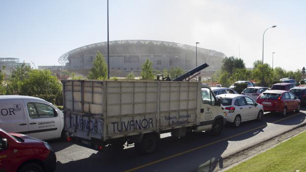 El infierno diario del Wanda Metropolitano: «Esto es una ratonera de ...