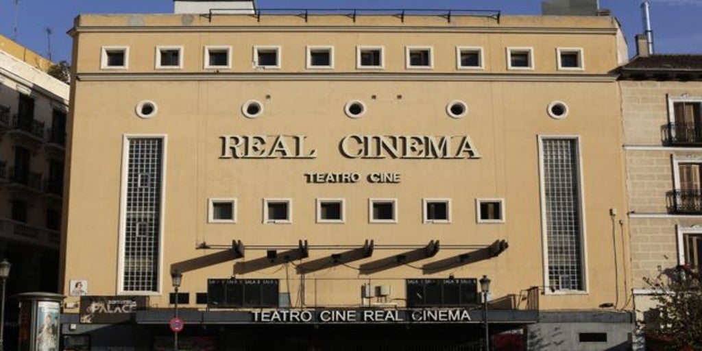 Piden evitar el derribo del Real Cinema, que en mayo cumple 100 años