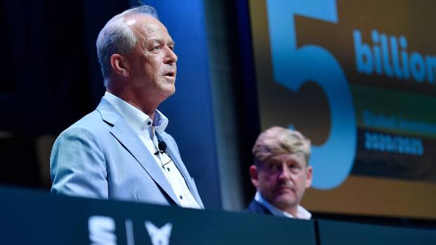 Seat invertirá 5.000 millones en España hasta 2025 y reforzaráCupra