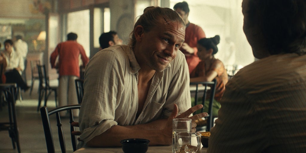 Charlie Hunnam: «La fama solo es un inconveniente, no significa nada»