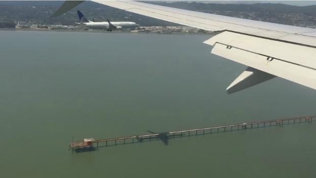 Youtube: Un vídeo de dos aviones aterrizando en paralelo hipnotiza Youtube